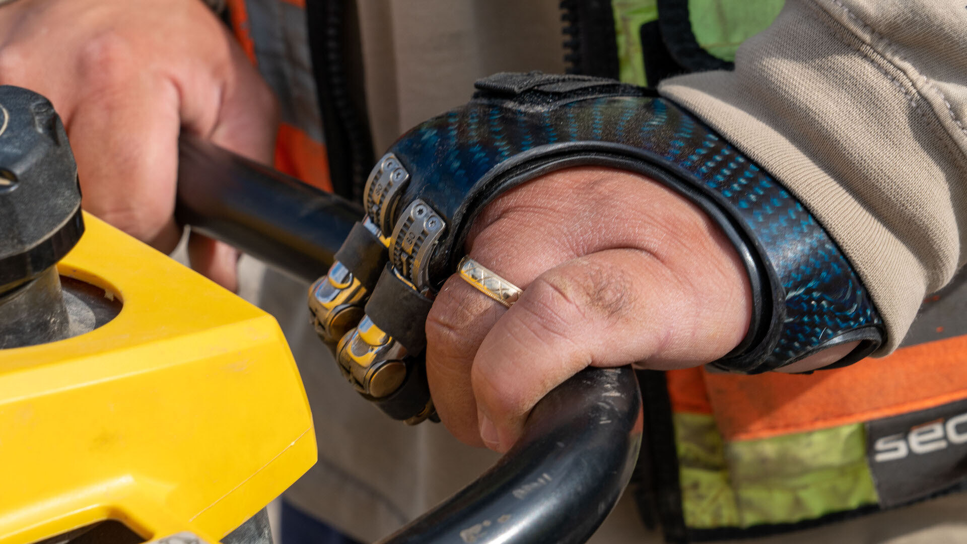 Finger and Partial Hand Devices in Action